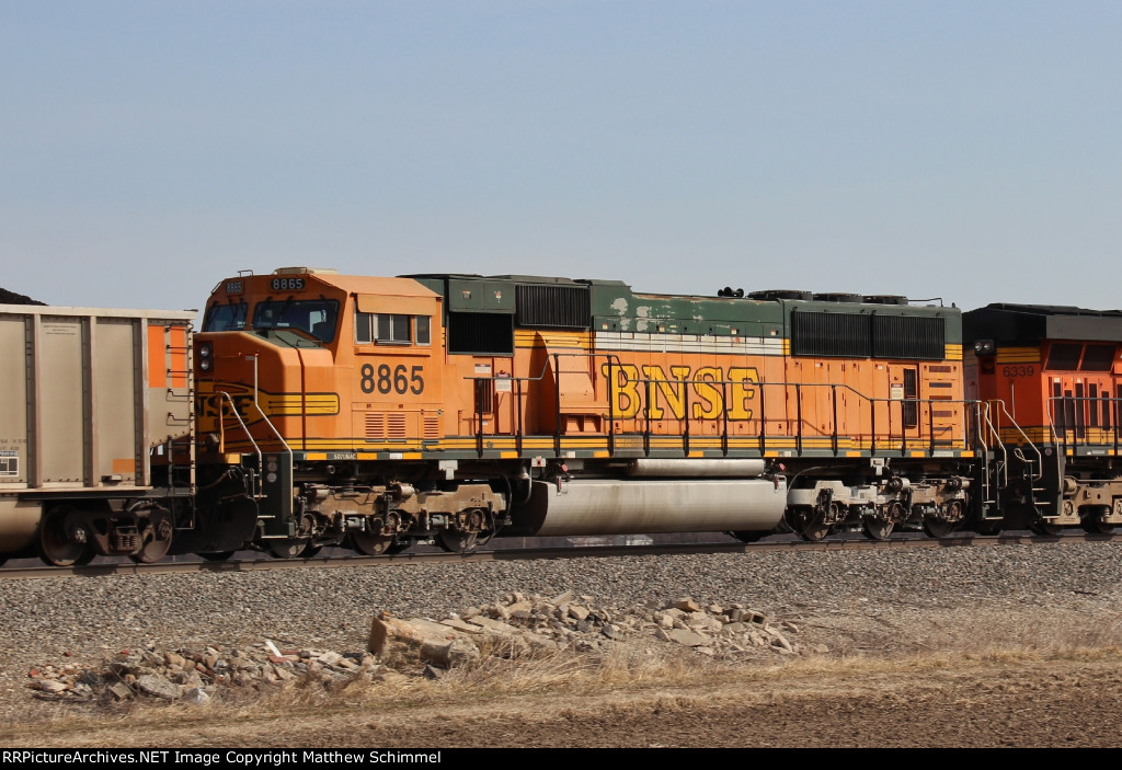 BNSF 8865